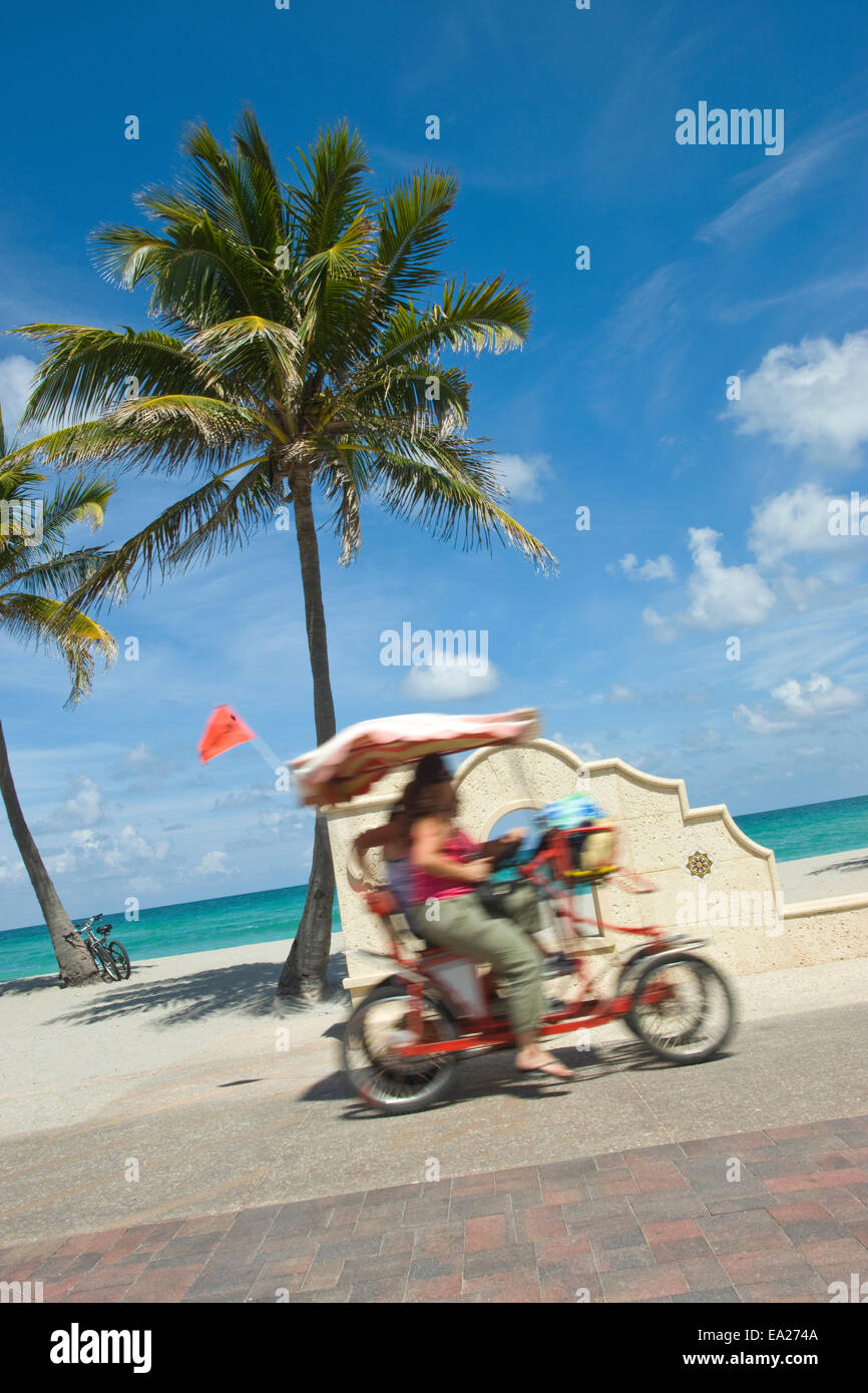 WATERFRONT PROMENADE HOLLYWOOD BEACH FLORIDA USA Stock Photo - Alamy