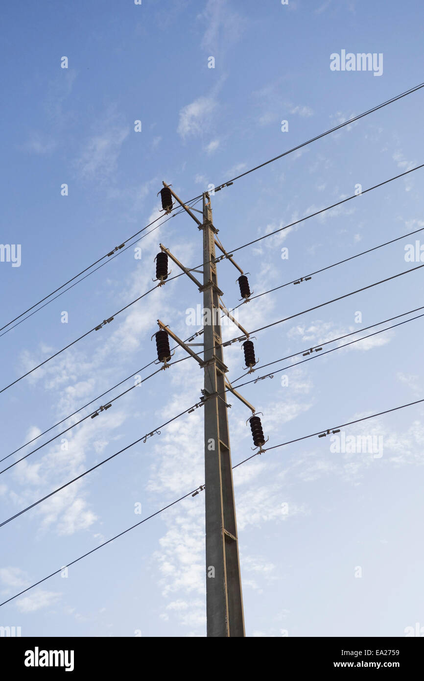 Electrical utility pole wiring hi-res stock photography and images - Alamy