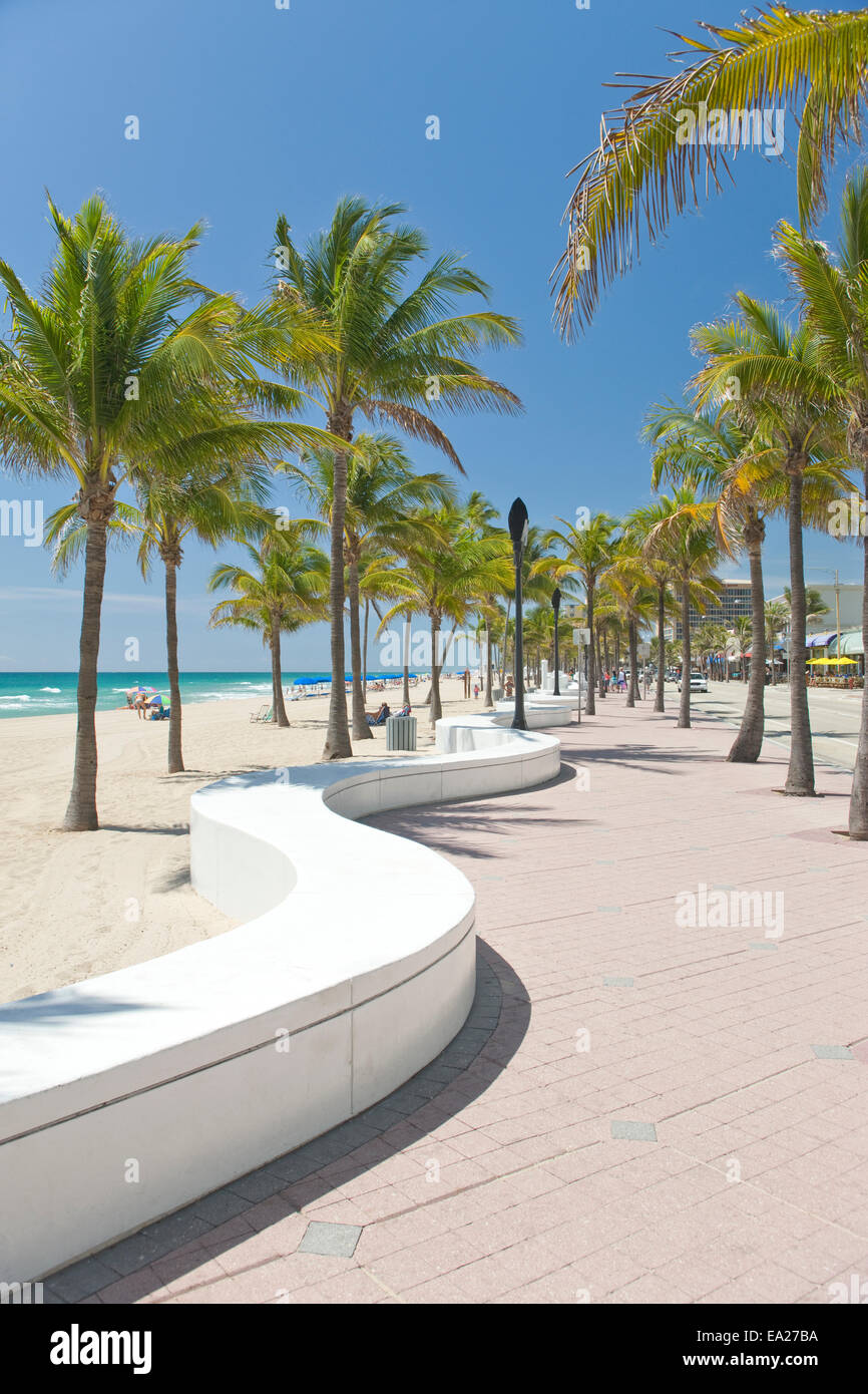 WAVE WALL PROMENADE FORT LAUDERDALE FLORIDA USA Stock Photo - Alamy