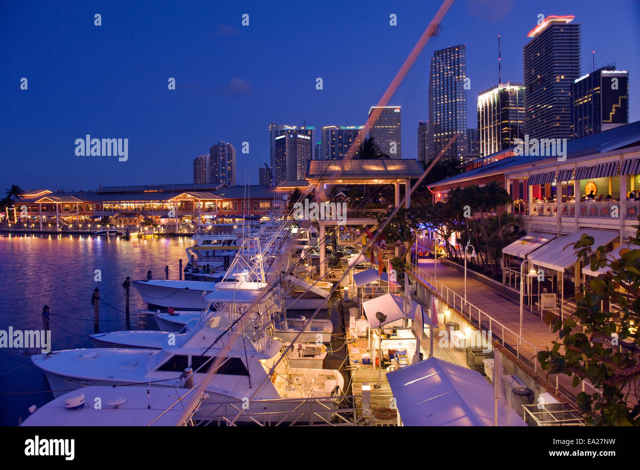 BAYSIDE MARKETPLACE MARINA DOWNTOWN SKYLINE MIAMI FLORIDA USA Stock ...