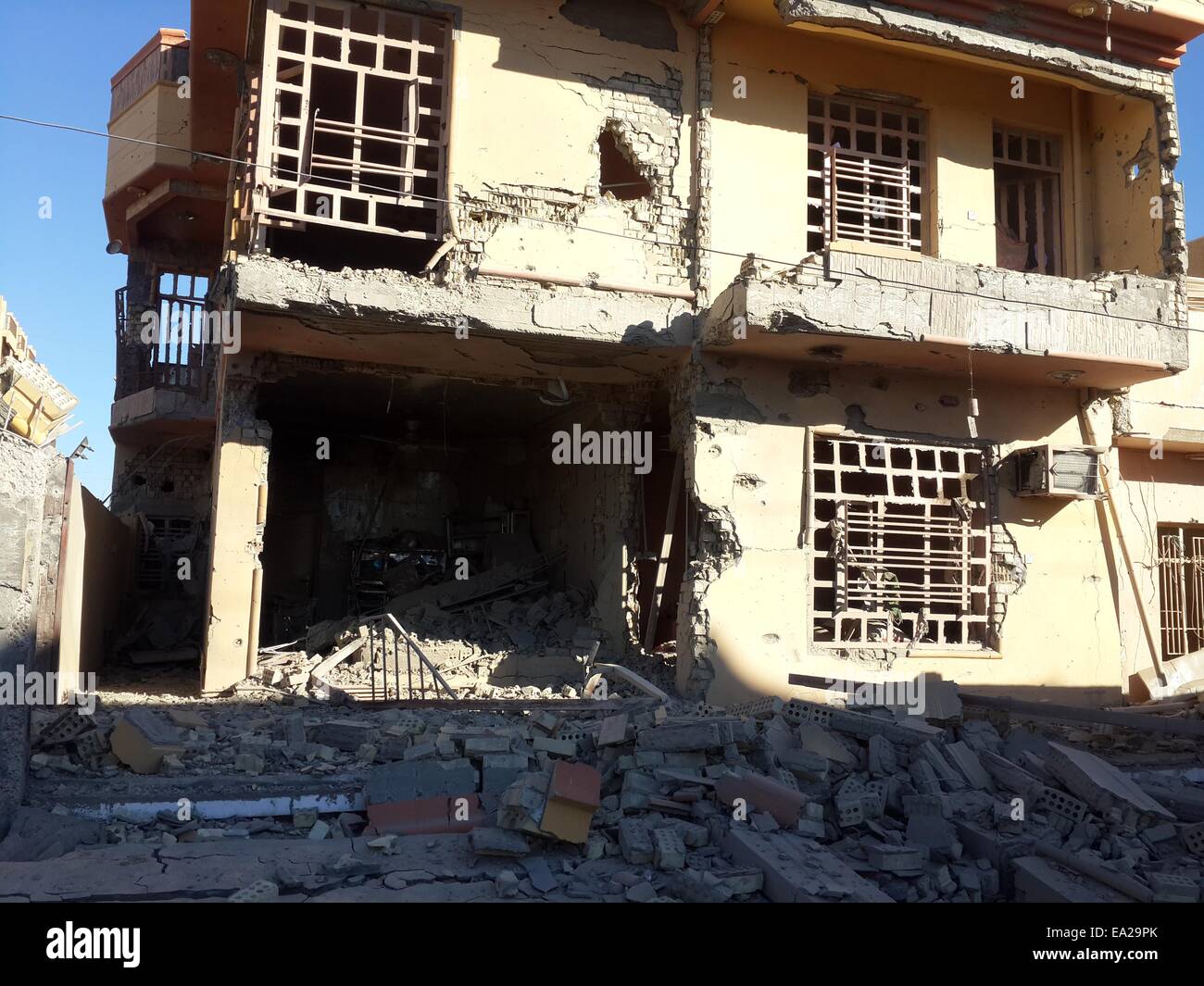 Fallujah building islamic state hi-res stock photography and images - Alamy