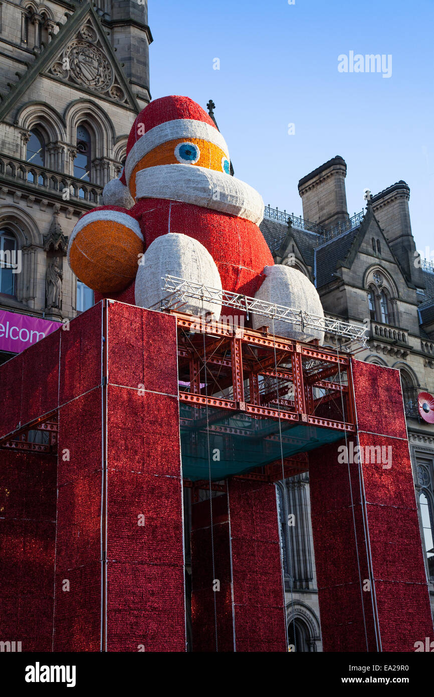Manchester, UK. 5th Nov, 2014. Giant Santa installed as the centrepiece ...