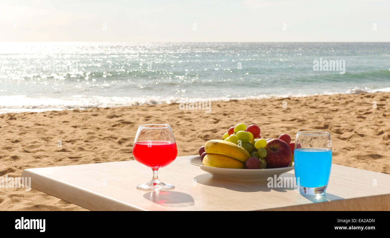 Blue beach glass hi-res stock photography and images - Alamy