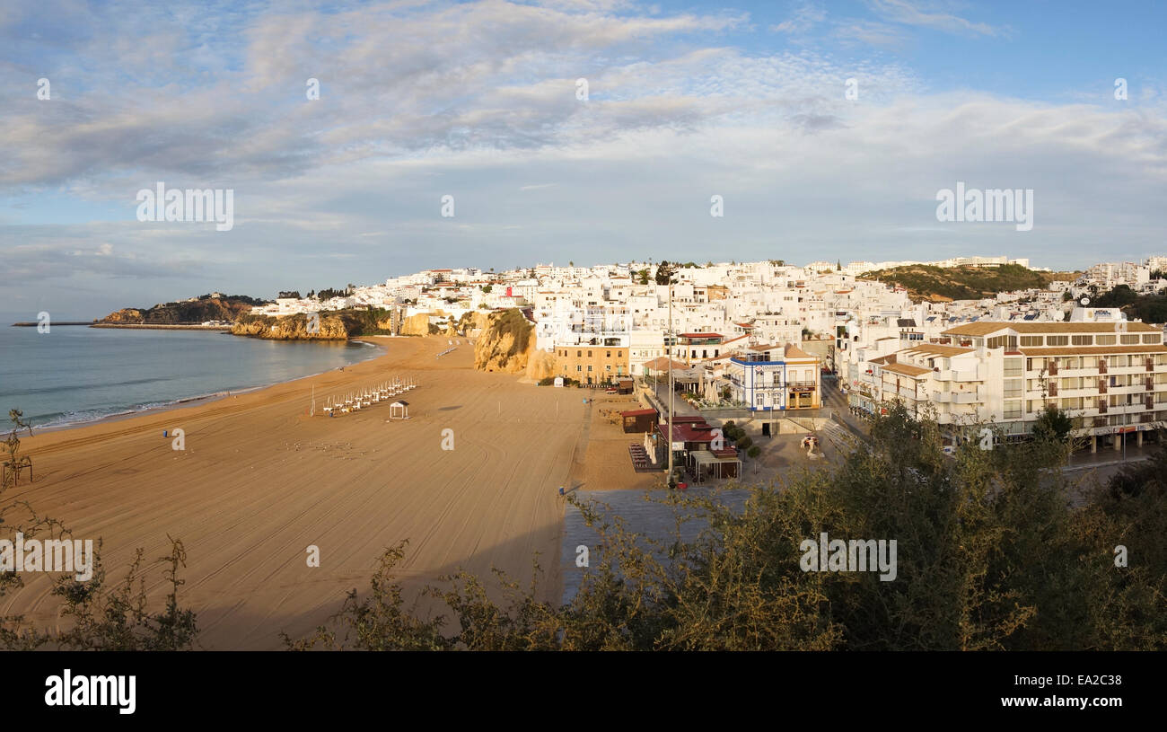 Albufeira old town hi-res stock photography and images - Alamy