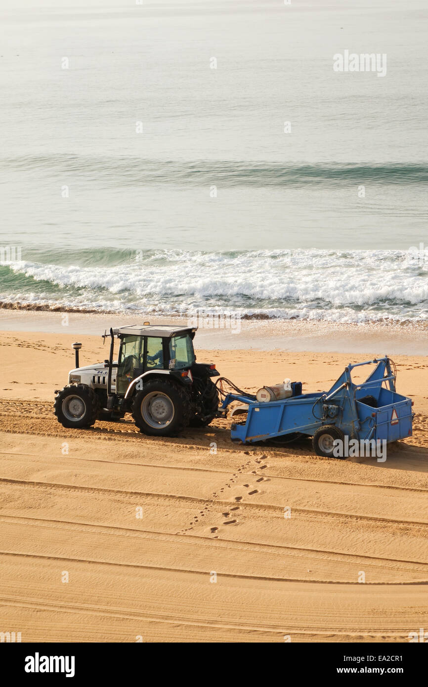 Tractor With Beach Cleaner High Resolution Stock Photography and Images ...