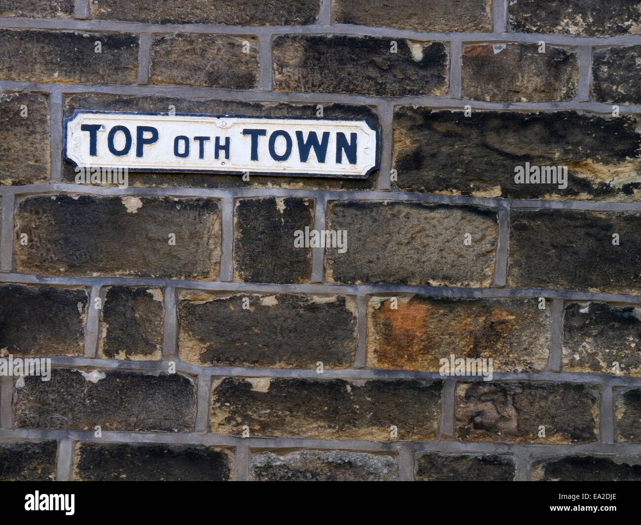 Singleton street sign hi-res stock photography and images - Alamy
