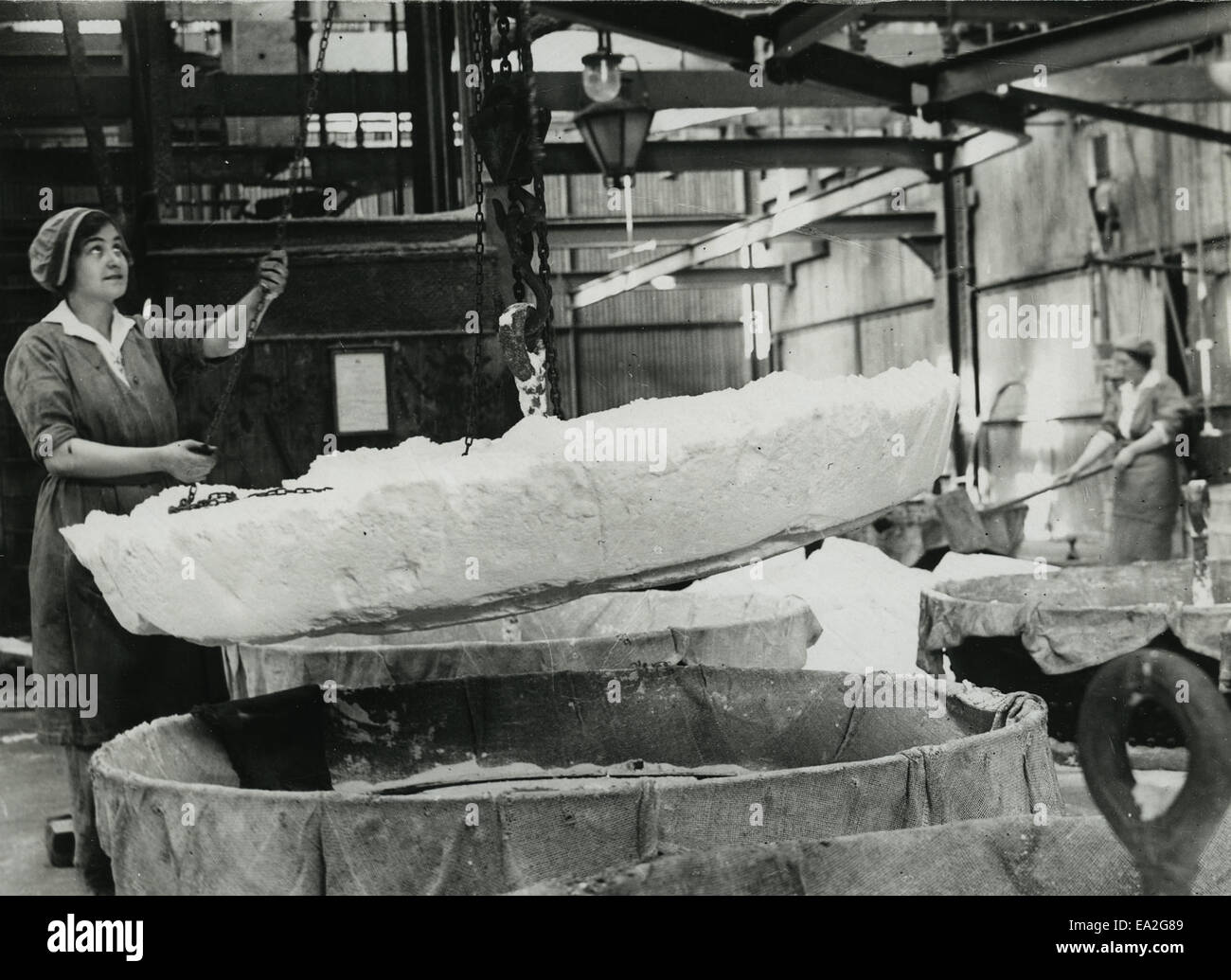 A photograph showing British women working in chemical factories near ...