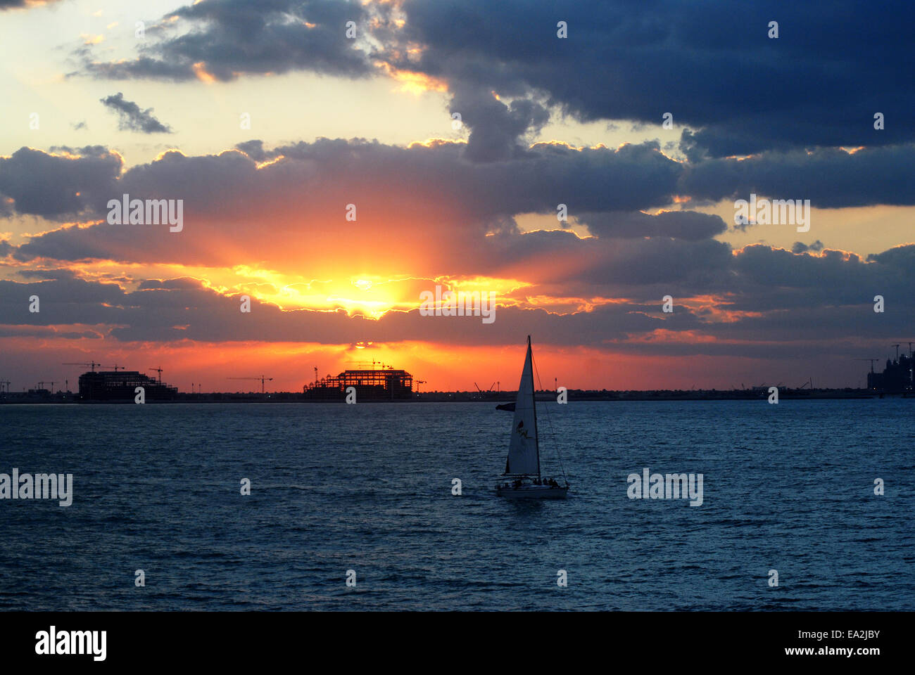 Atlantis under construction in sunset, Dubai Stock Photo - Alamy