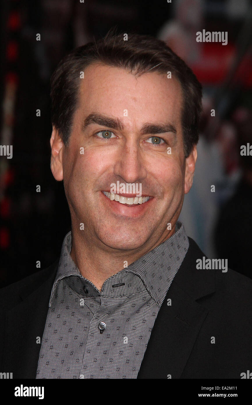 New York, USA. 5th Nov, 2014. Actor/comedian ROB RIGGLE at 'The Late ...
