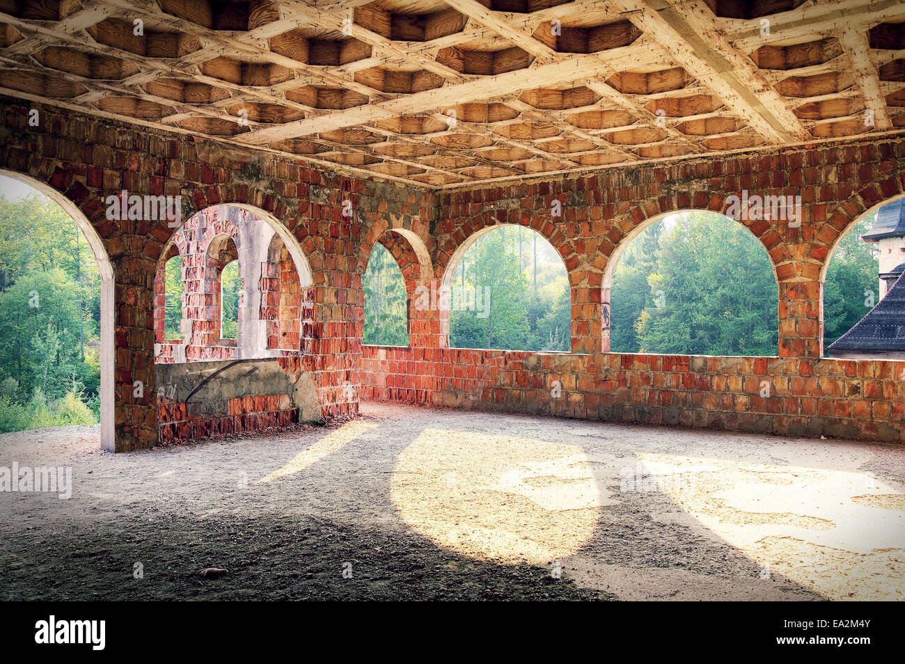 Abandoned destroyed old brick hi-res stock photography and images - Alamy