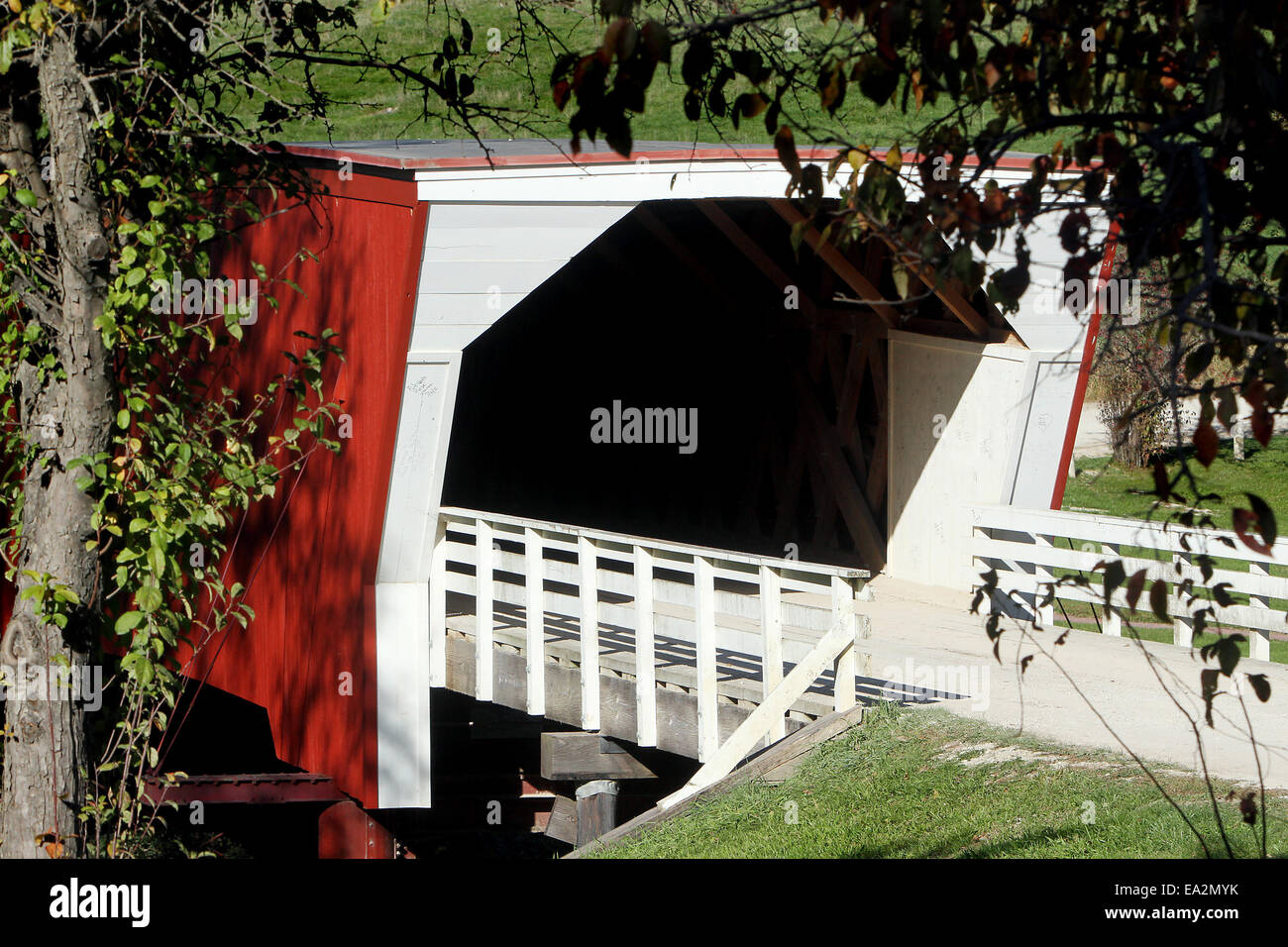 Winterset, IOWA, USA. 11th Oct, 2014. Cedar Bridge is one of the six ...