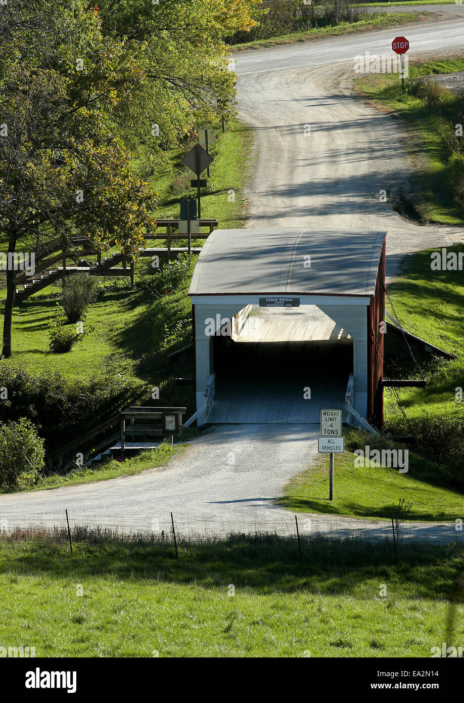 Bridge on madison county hi-res stock photography and images - Alamy