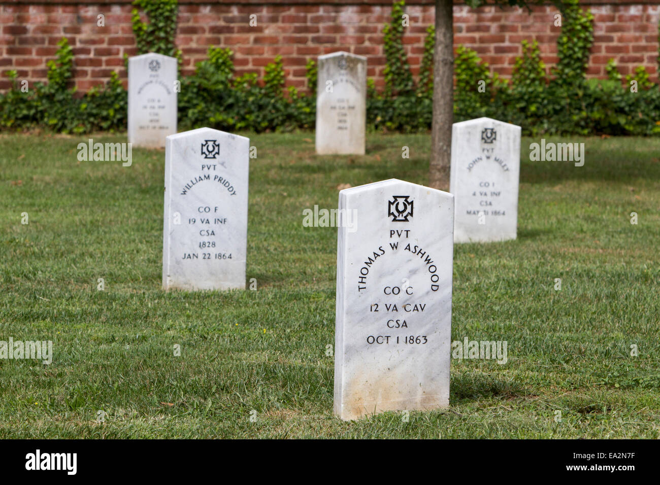 Gravestones of Confederate soldiers in the cemetery on the University ...