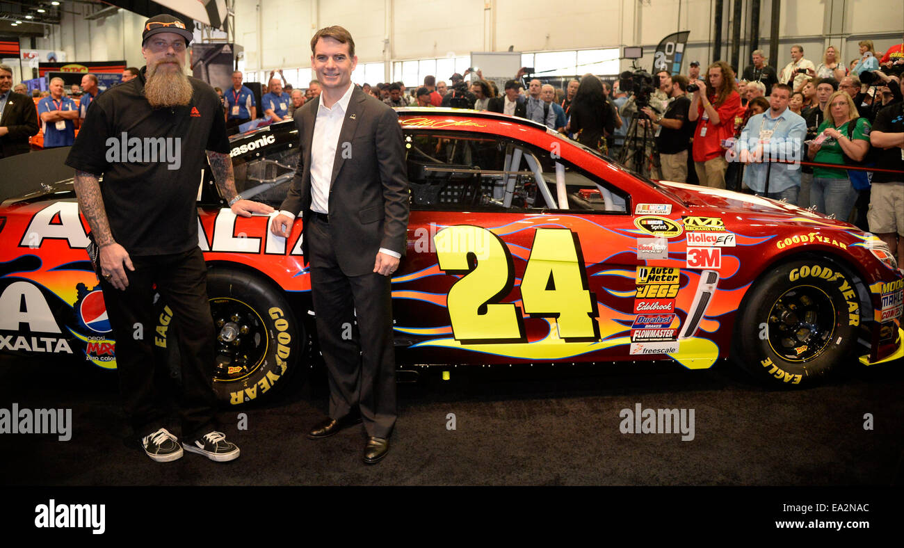 Las Vegas, Nevada, USA. 5th November, 2014. NASCAR driver Jeff Gordon(R ...