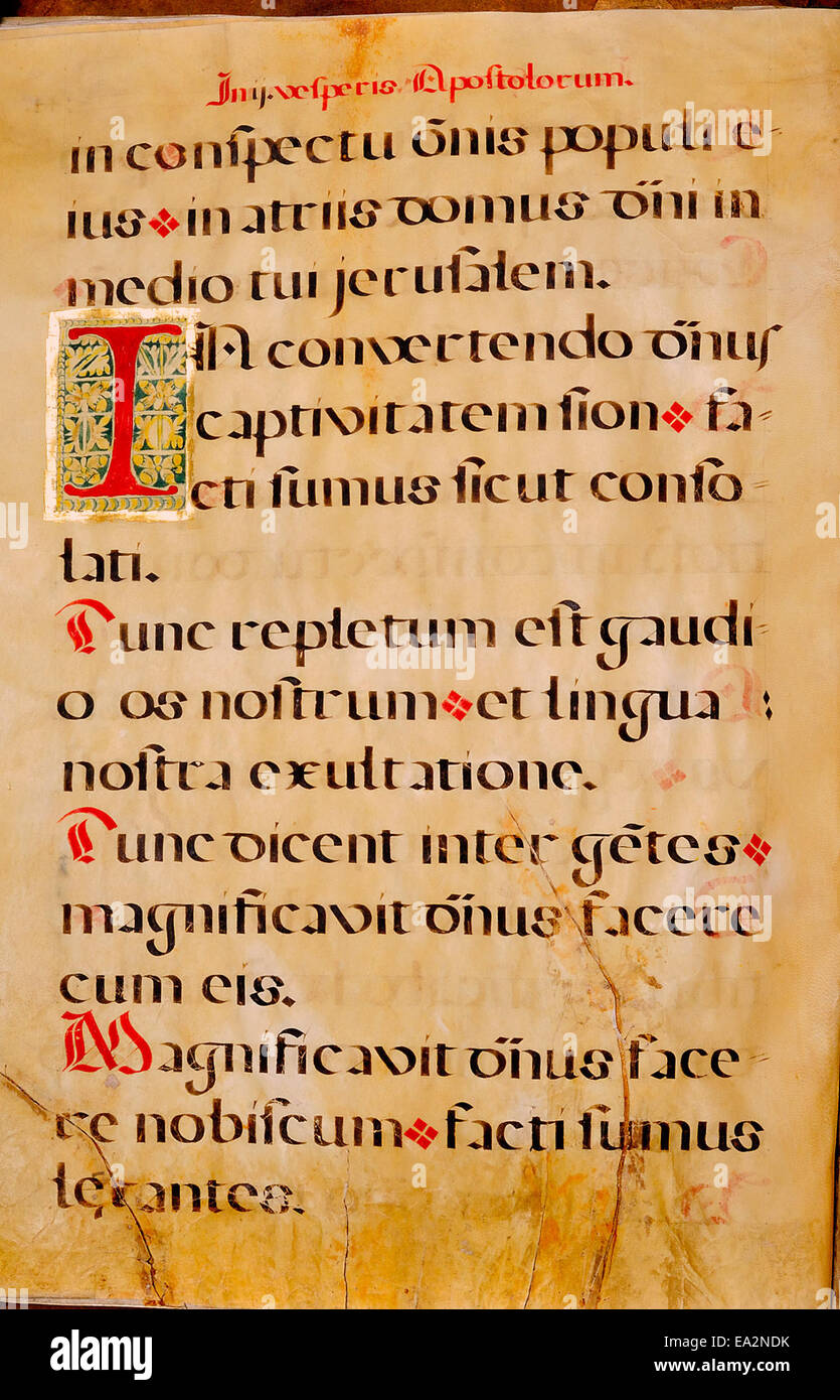 This image features page 095 of a Spanish Chant manuscript, showcasing ...