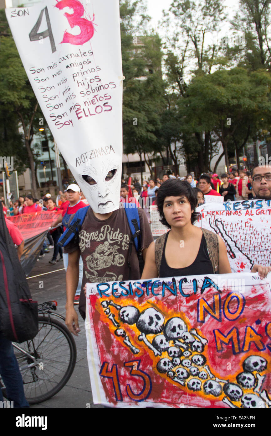 Mexico demonstration hi-res stock photography and images - Alamy