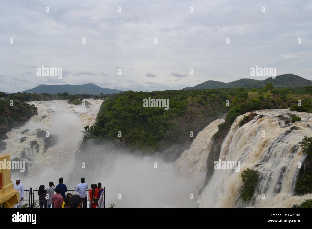 Shivanasamudra falls - Gaganachukki & Barachukki Stock Photo - Alamy