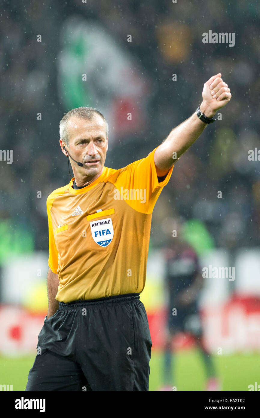 Turin, Italy. 4th Nov, 2014. Martin Atkinson (Referee) Football/Soccer ...