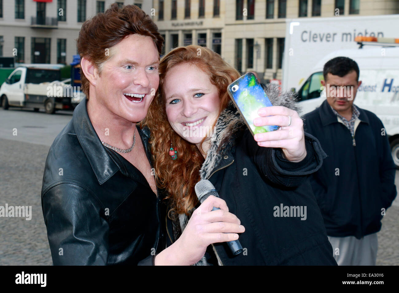 David hasselhoff berlin wall 1989 hi-res stock photography and images ...