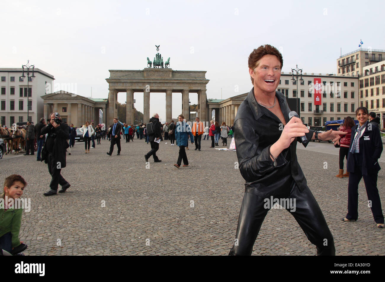 1989 david hasselhoff berlin wall hi-res stock photography and images ...