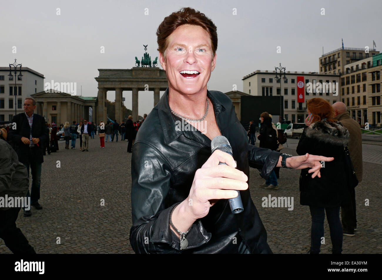 1989 david hasselhoff berlin wall hi-res stock photography and images ...