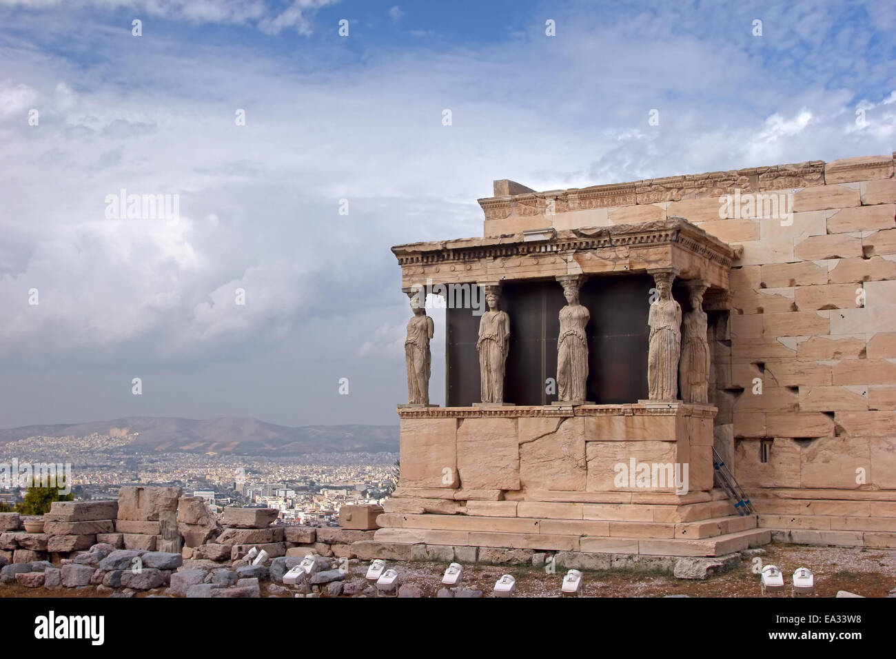 Ancient greek women statues hi-res stock photography and images - Alamy