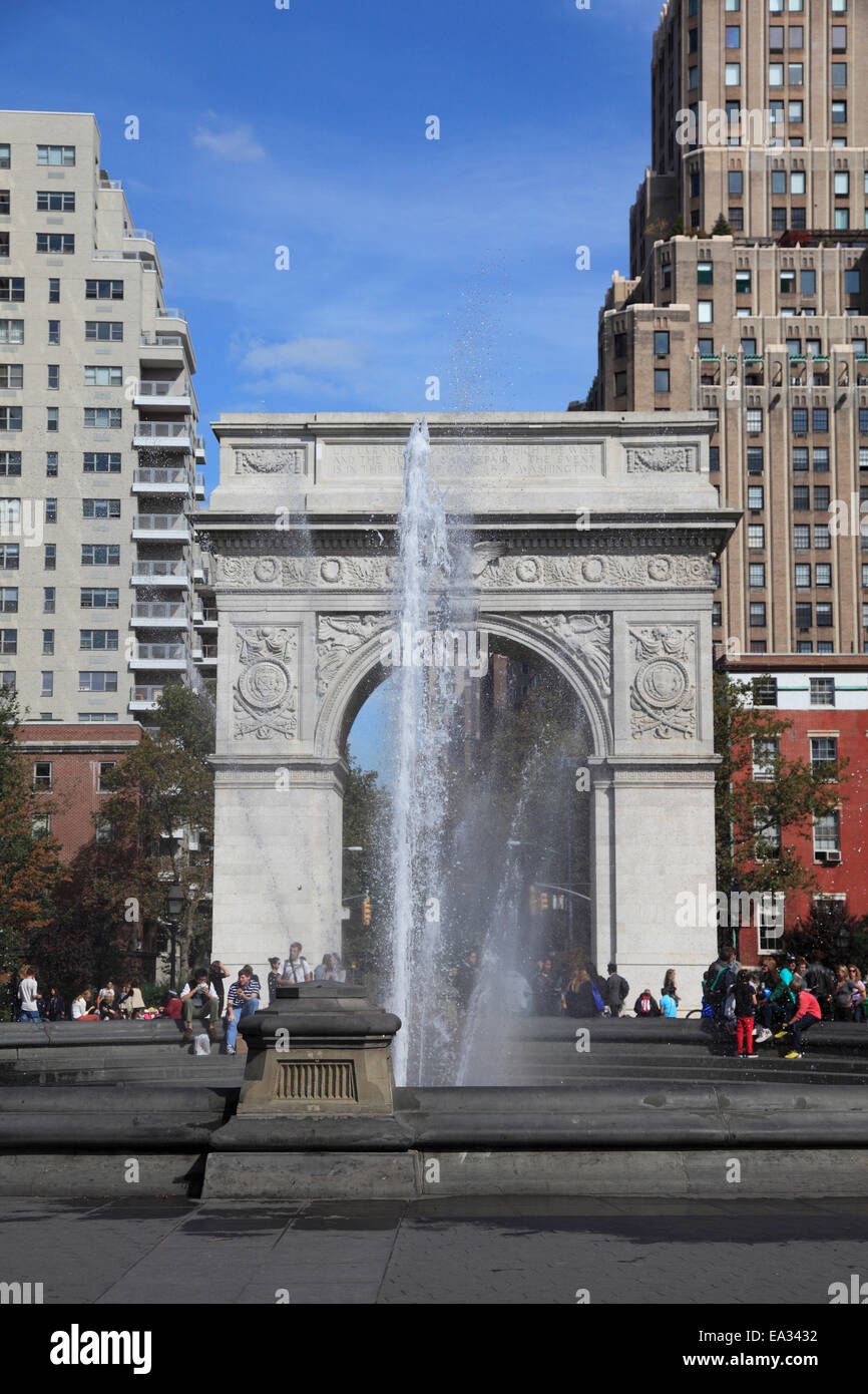 Washington square park arch hi-res stock photography and images - Alamy