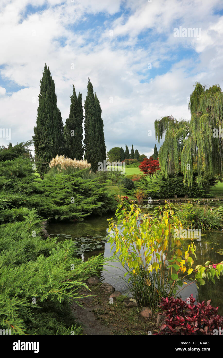 Ornamental pond hi-res stock photography and images - Alamy