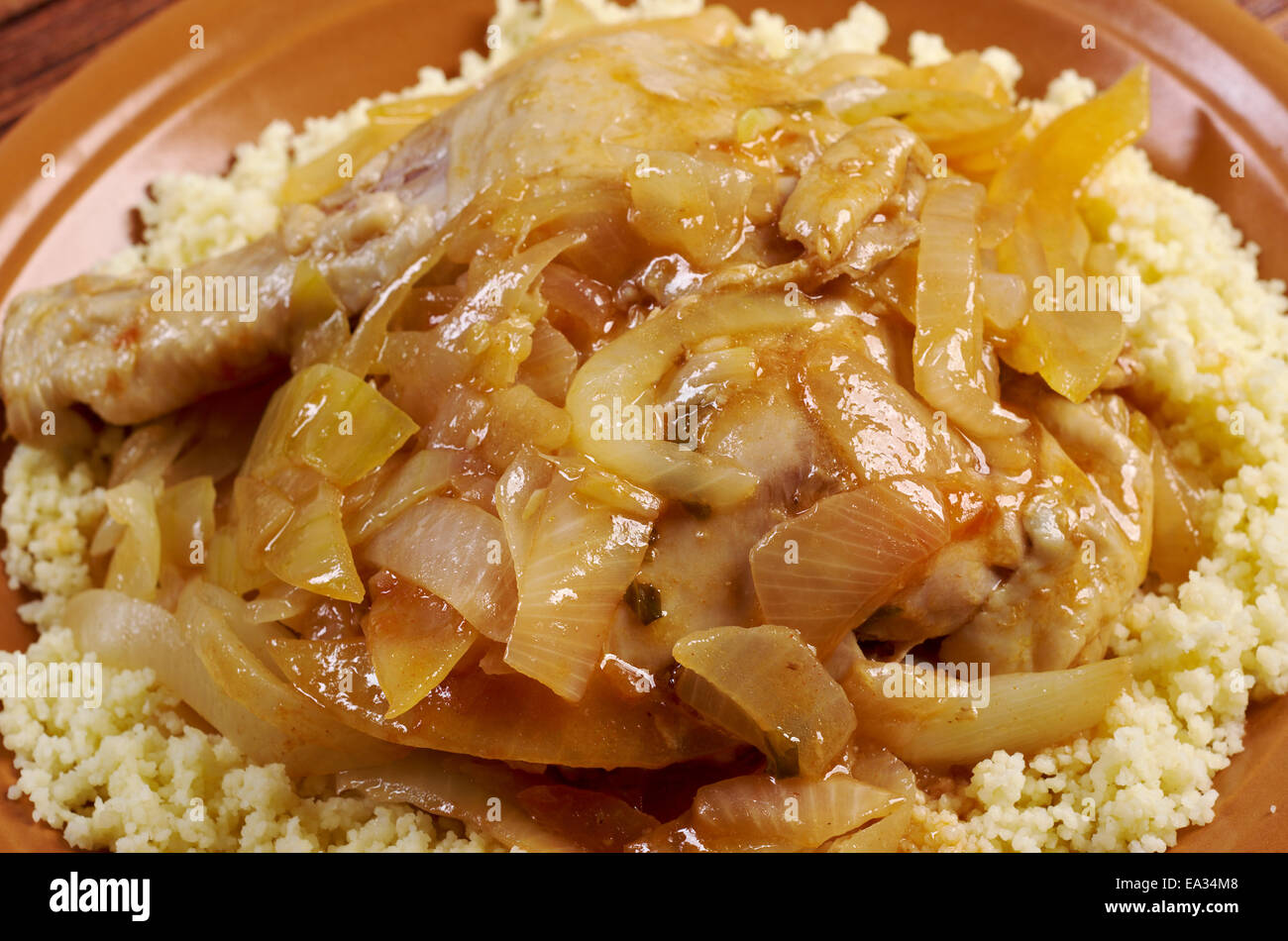poulet yassa sénégalais Stock Photo - Alamy