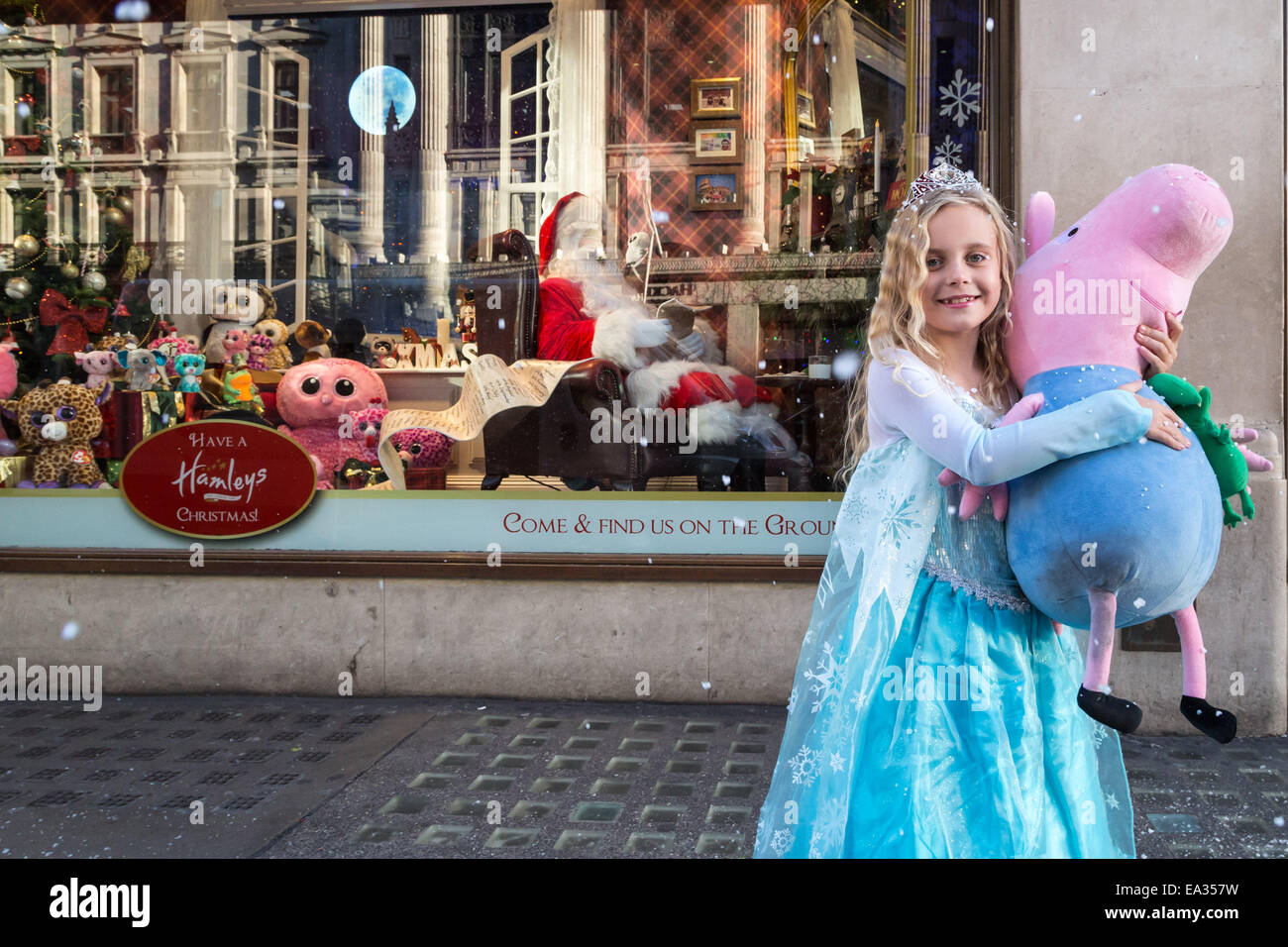 London, UK. 6th Nov, 2014. Hamleys Window Christmas Display Launch ...