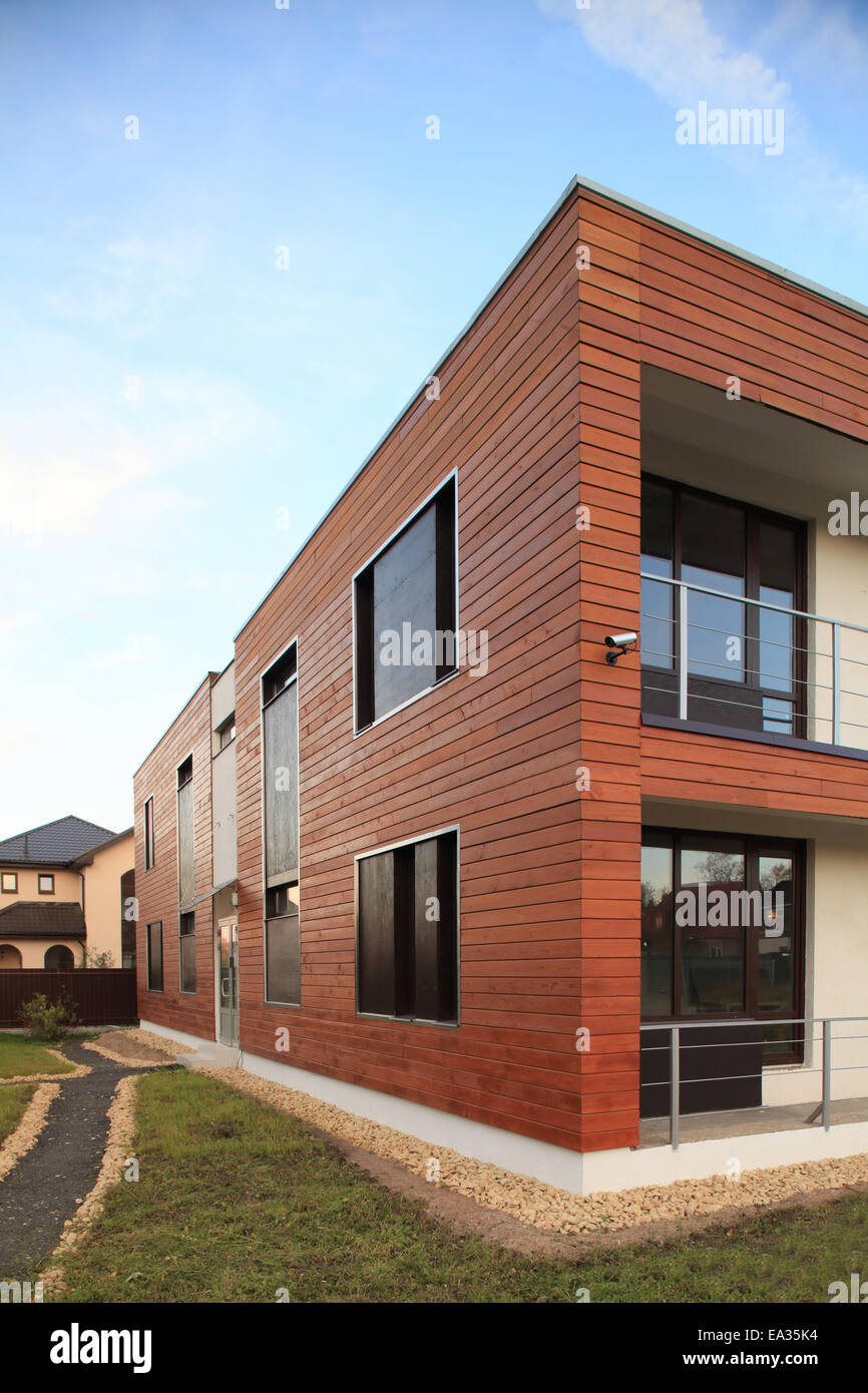 Contemporary wooden exterior building hi-res stock photography and ...