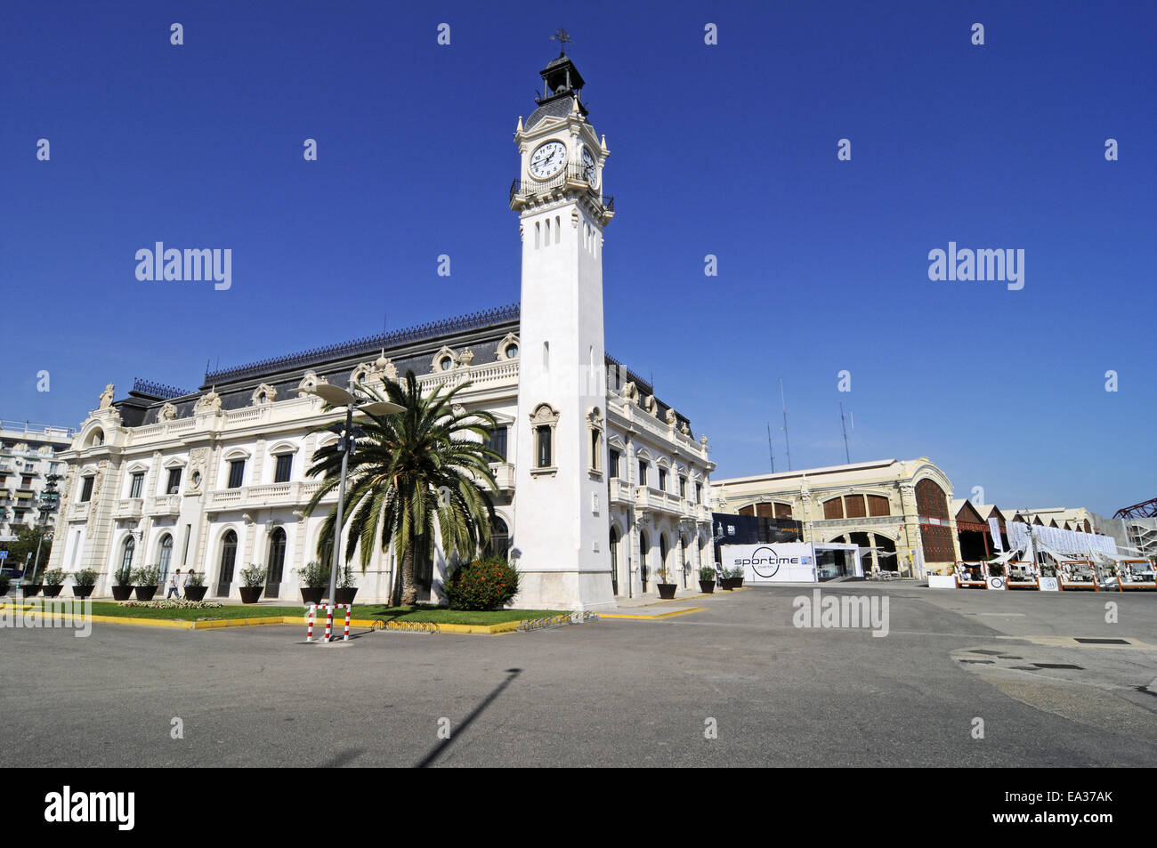 port building, port, Valencia, Spain Stock Photo - Alamy