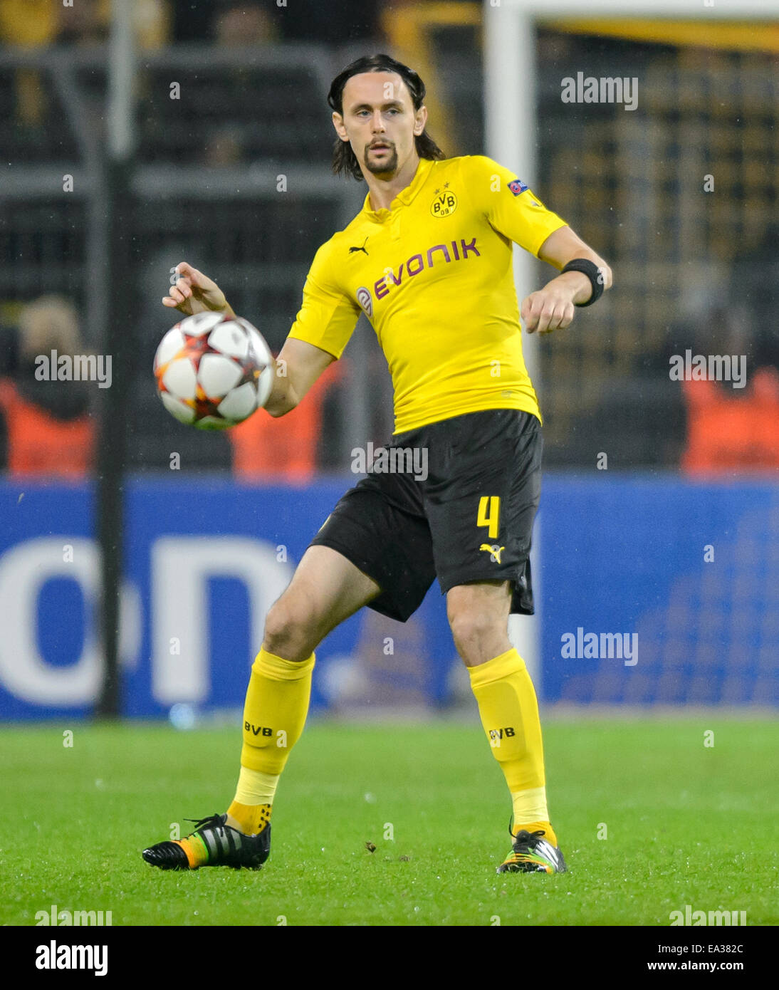 Dortmund, Germany. 4th Nov, 2014. Dortmund's Neven Subotic controls the ...