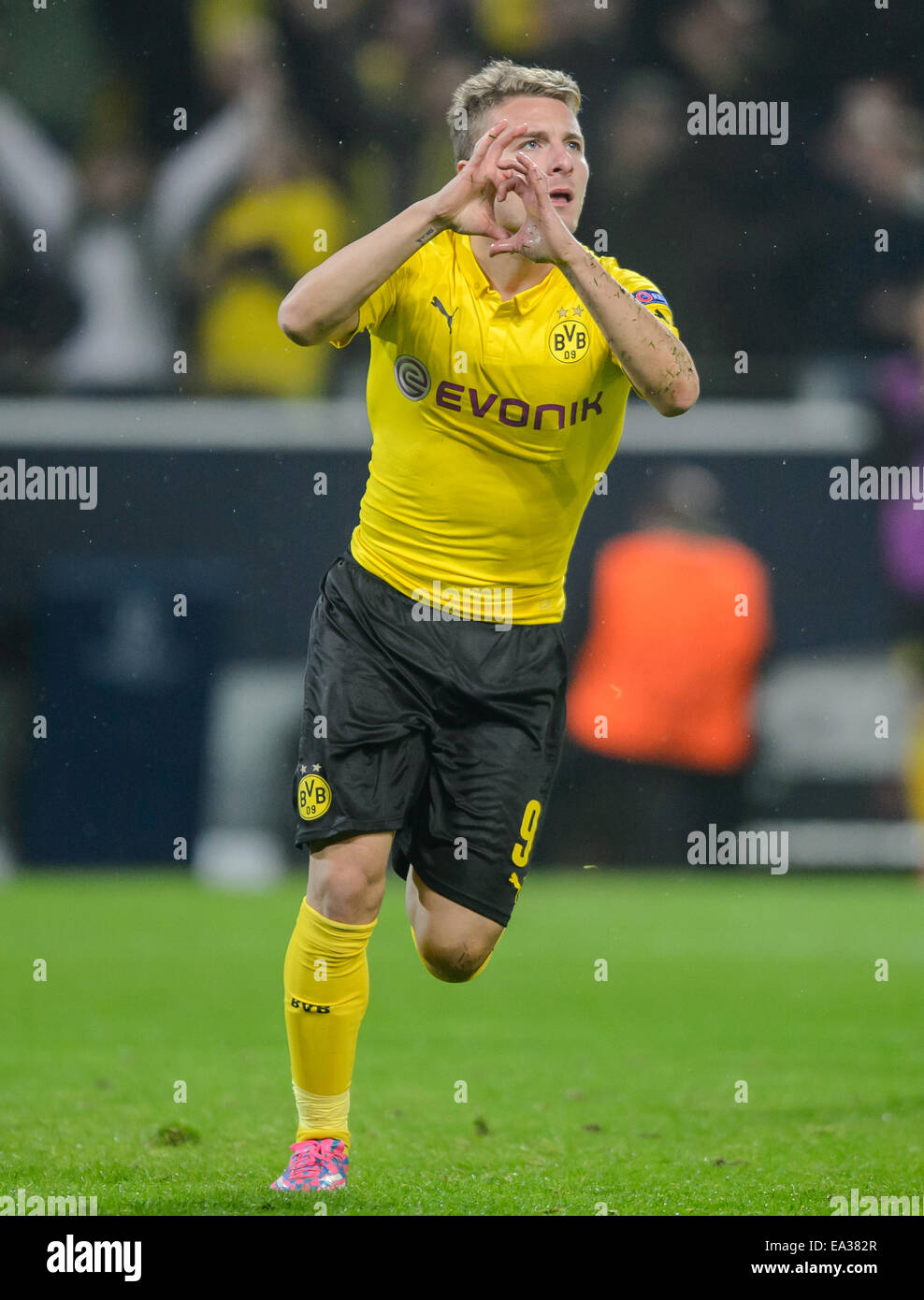 Ciro immobile goal hi-res stock photography and images - Alamy