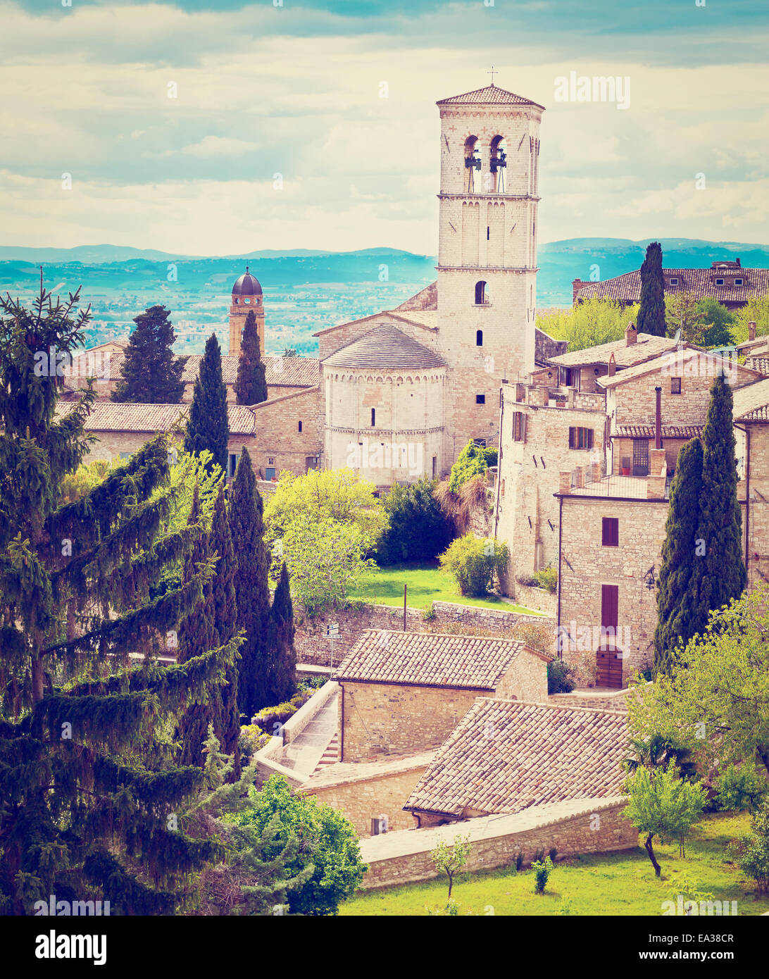 Italian farm building stone roof hi-res stock photography and images ...