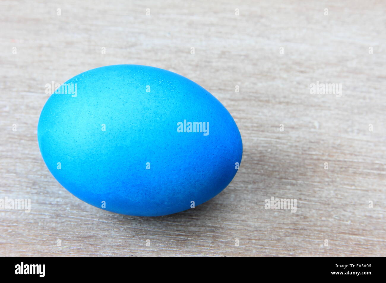 Blue easter egg hi-res stock photography and images - Alamy