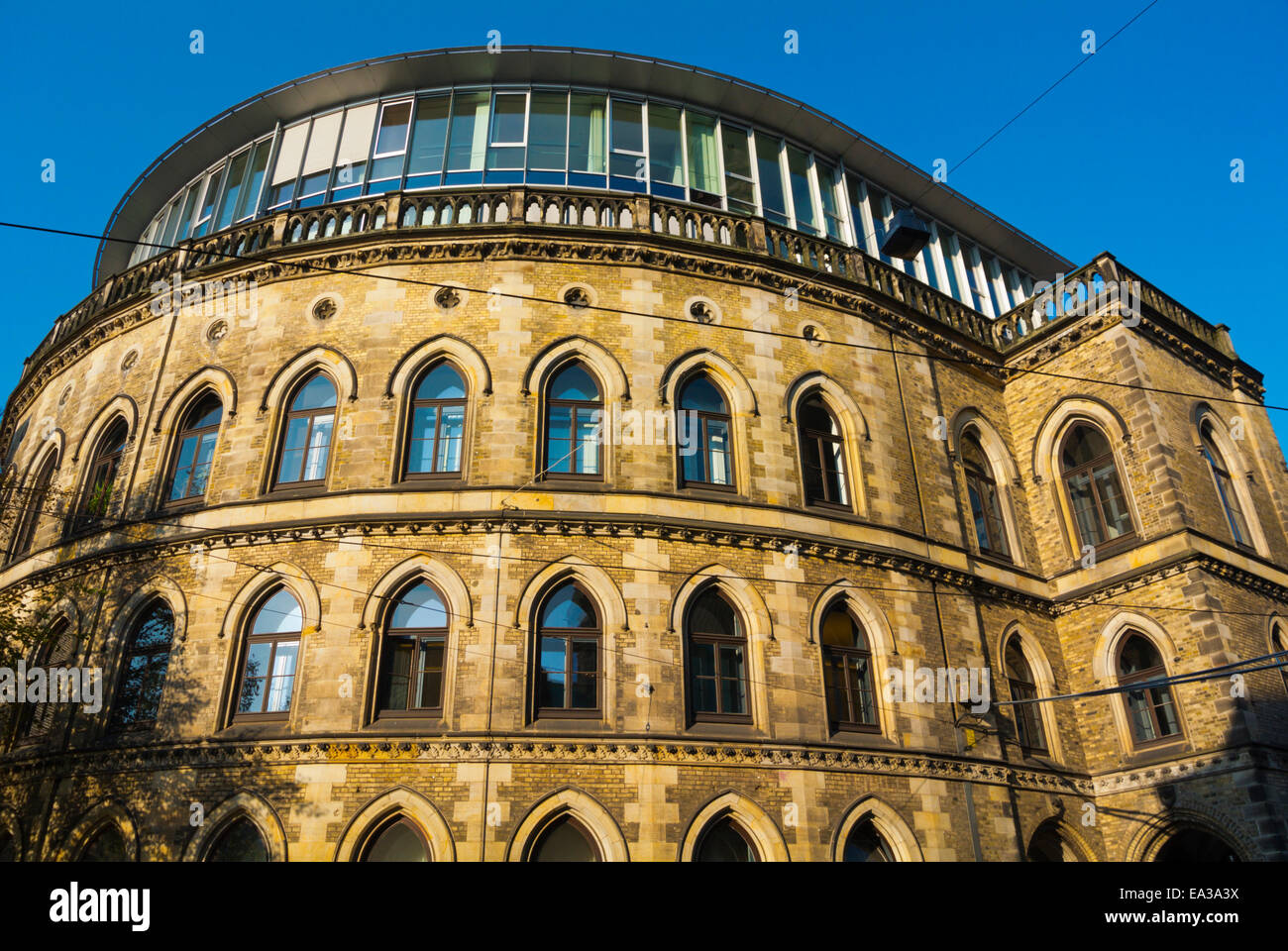 Exchange court hi-res stock photography and images - Alamy