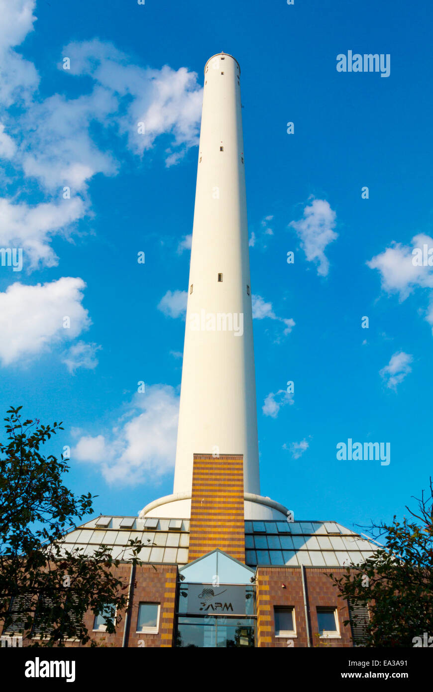 Drop tower hi-res stock photography and images - Alamy