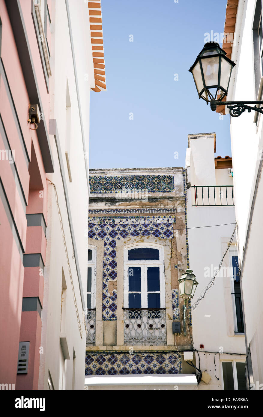 House line hi-res stock photography and images - Alamy