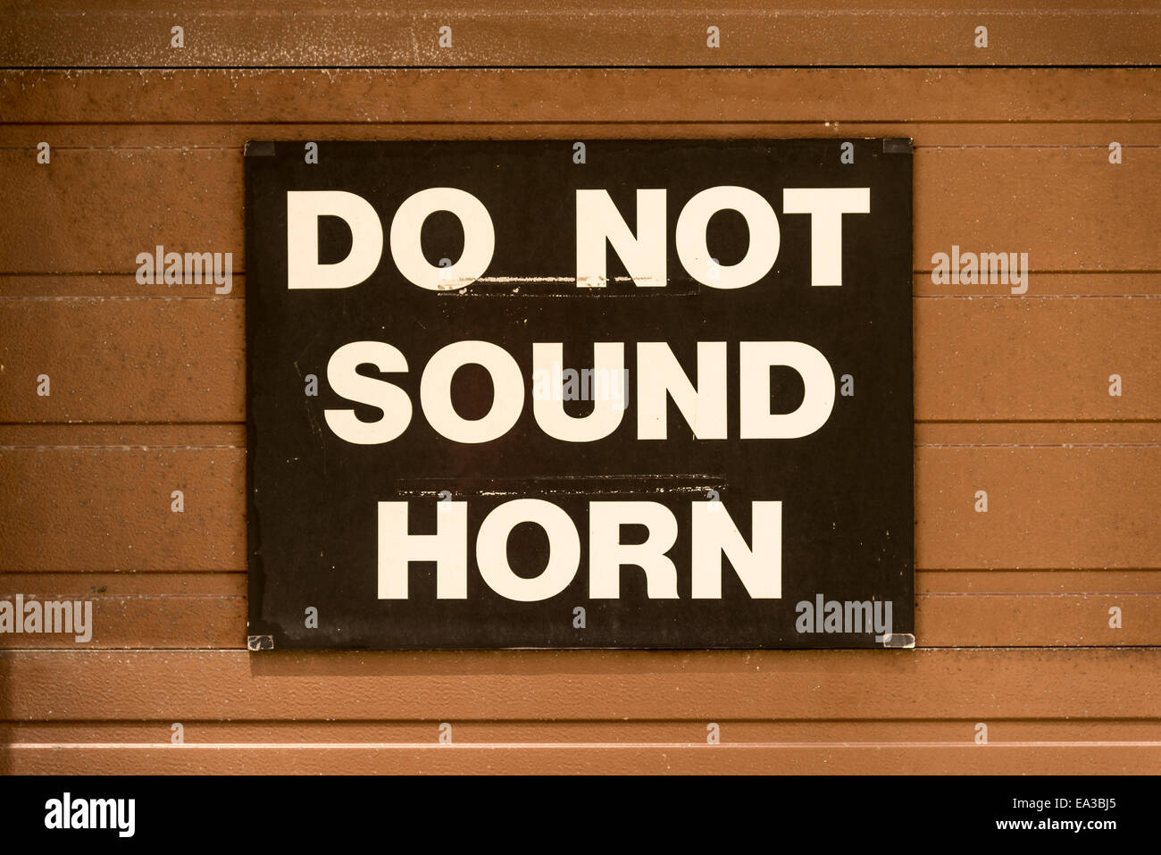 Sound horn hi-res stock photography and images - Alamy