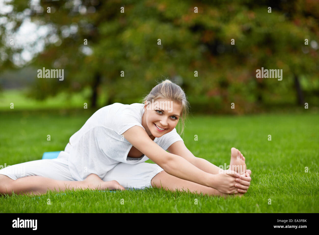 Woman outdoors autumn gymnastics hi-res stock photography and images ...