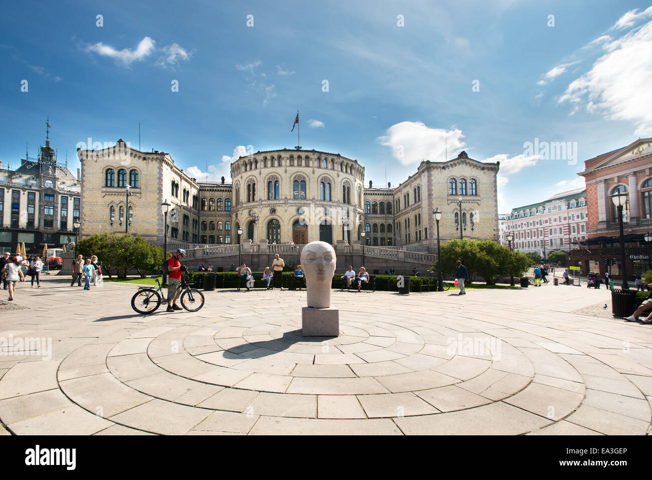 Storting square hi-res stock photography and images - Alamy