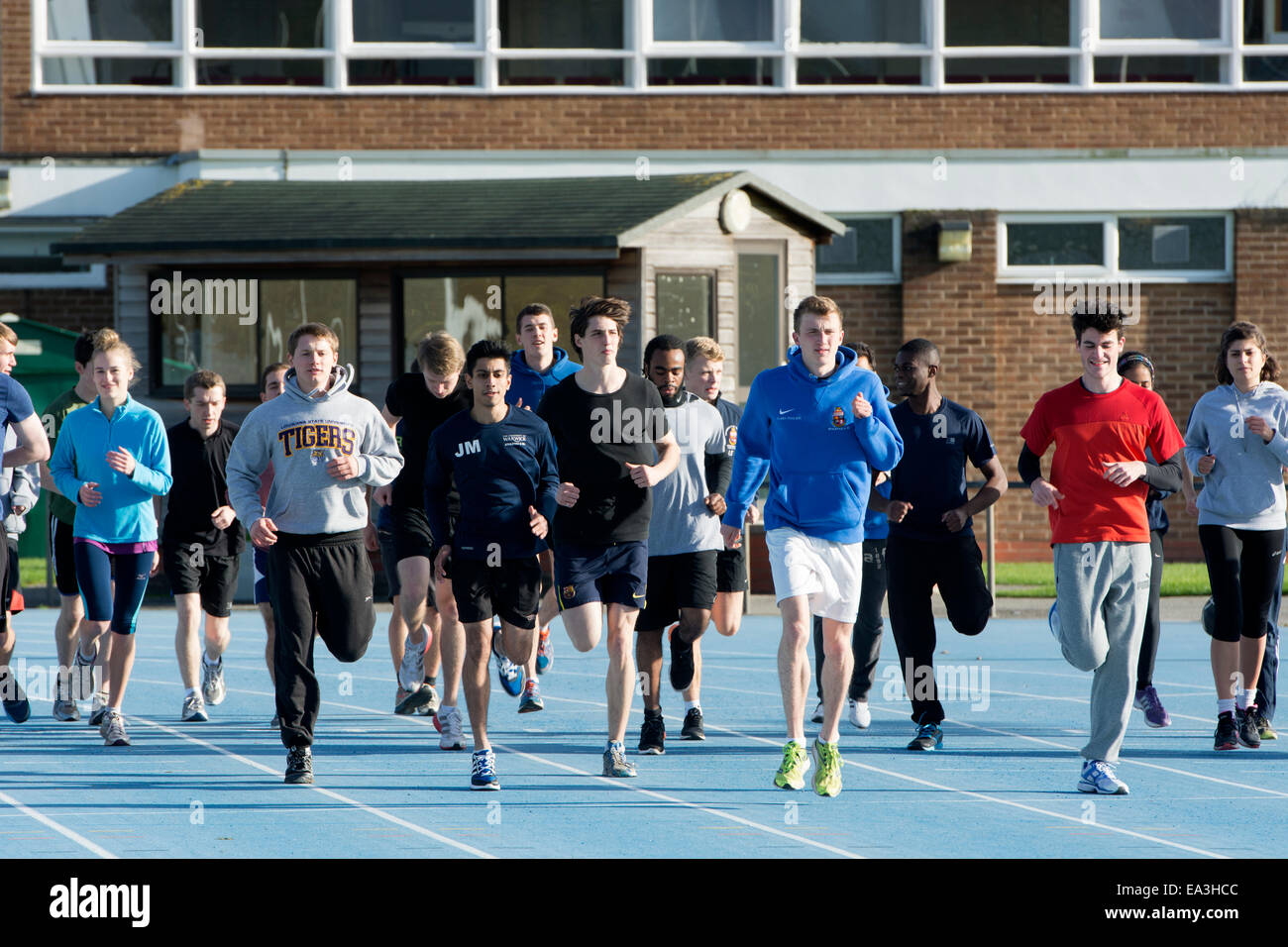 Athletics track students hi-res stock photography and images - Alamy