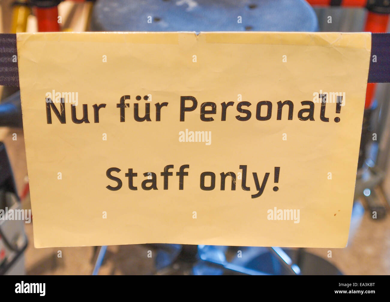 Staff only signage hi-res stock photography and images - Alamy