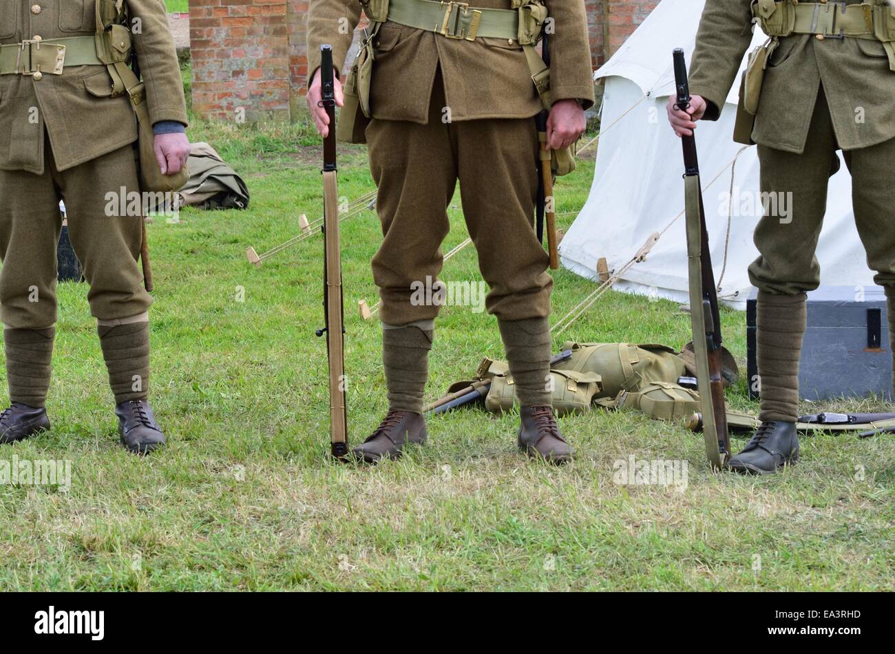 Three soldiers standing Stock Photo - Alamy