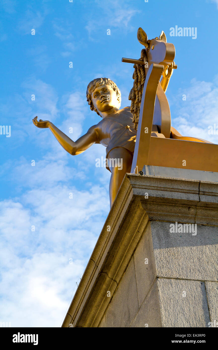 Golden statue of young child on 4th plinth Trafalgar Square in London ...