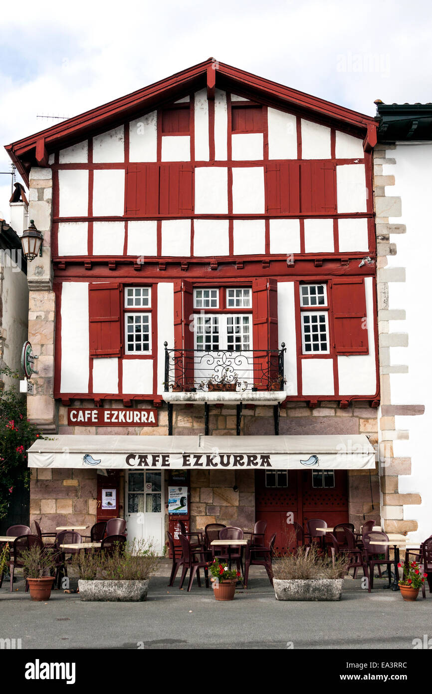 Traditional old cafe france hi-res stock photography and images - Alamy