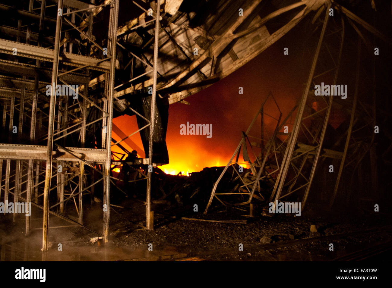 Old building in full flaming inferno Stock Photo - Alamy