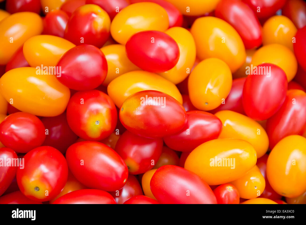 Background with fresh tomatos Stock Photo - Alamy