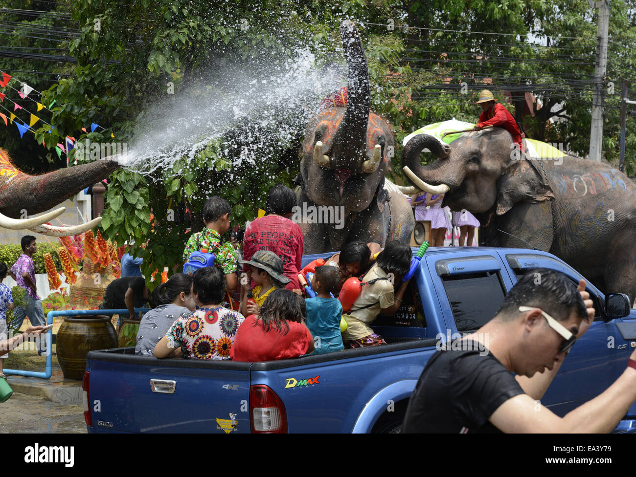 Songkran elefant hi-res stock photography and images - Alamy